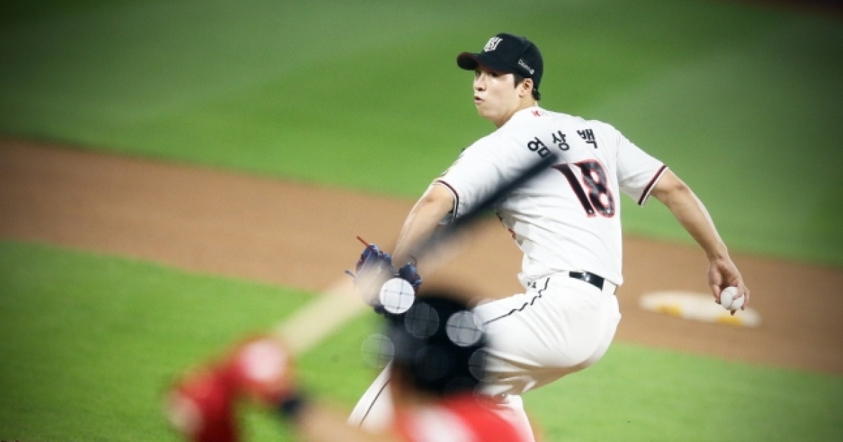 '1490일 만 2연속 스윕' KT, 그 선봉엔 6연속 QS 선발진 있었다... '27이닝 1득점' SSG 3연패 [수원 현장리뷰]