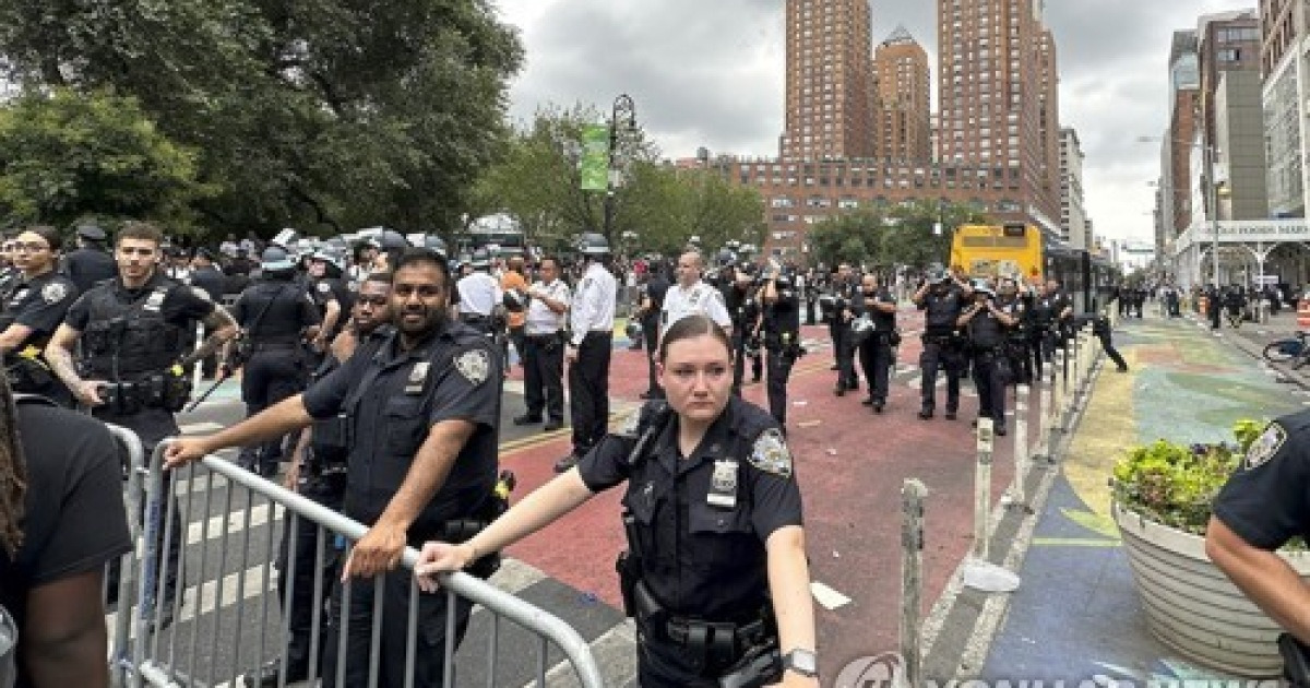 Union Square Crowd