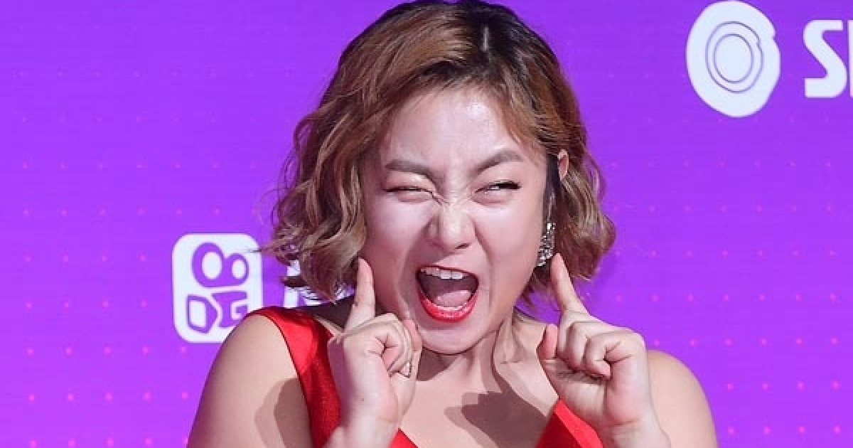 박나래, MBN ‘불타는 장미단’ MC 합류