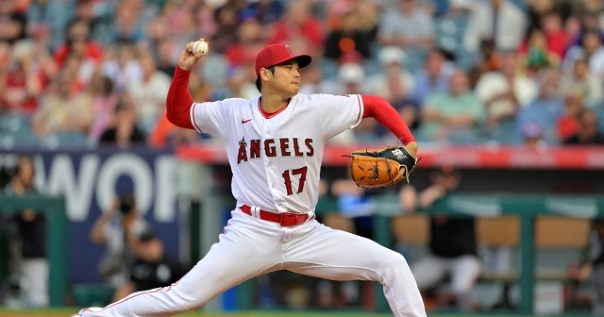 오타니, 역대 최초 10승-40홈런 금자탑...MLB 154년 역사 새롭게 썼다