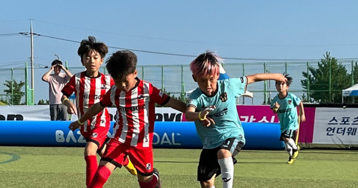 [b11 현장] '유소년 축구 축제' 영덕 풋볼 페스타 11일 개막, U-10·U-8 대회 첫날 일정 휩쓴 칠곡 FC