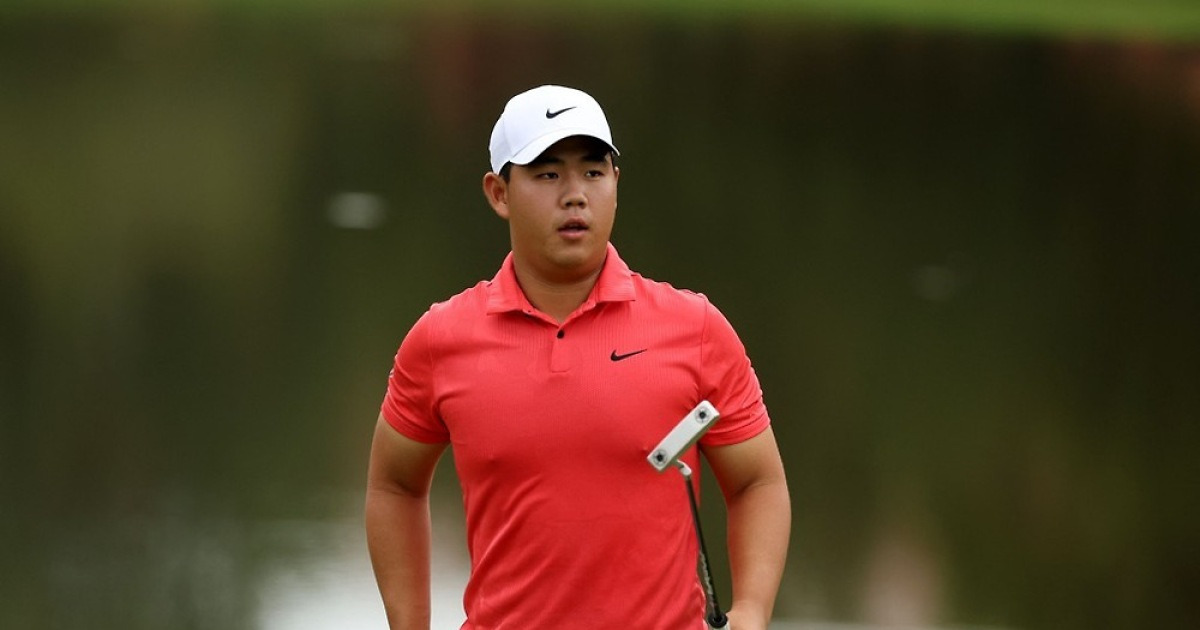 '발목 부상' 김주형, PGA 투어 PO 1차전 첫날 1타 차 단독 2위(종합)