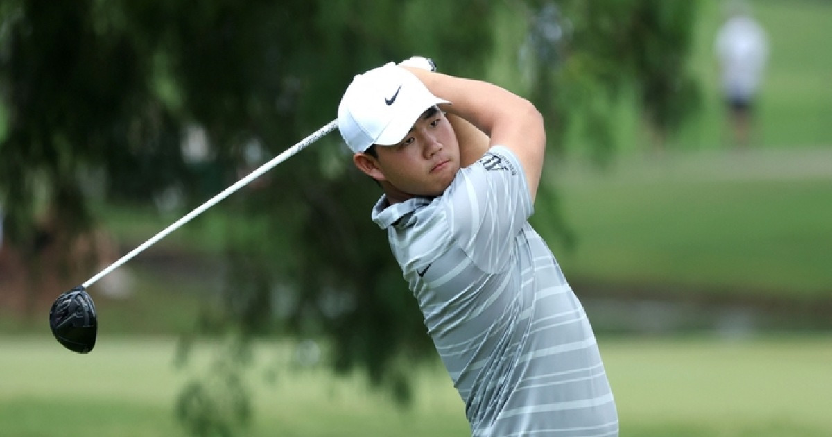 ‘농군패션’ 김주형 ‘더위강자’ 임성재 PGA PO 1차전 2라운드서 나란히 공동 3위