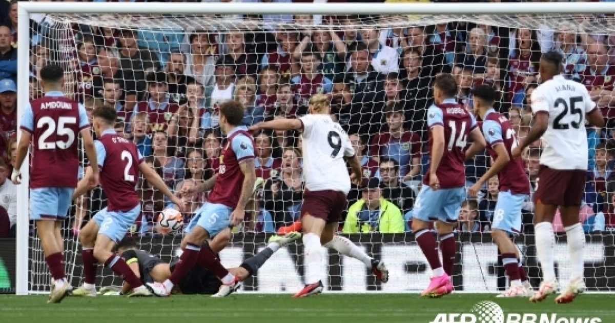 ‘괴물’ 홀란드, 4분 만에 시즌 1호 골 폭발…맨시티, 번리에 1-0 리드 [EPL]