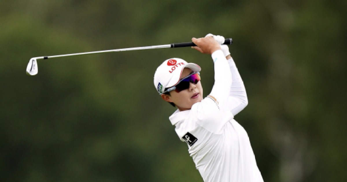 퍼트 컨디션 오른 김효주, AIG오픈 3R 공동 3위…4R서 역전 우승 도전