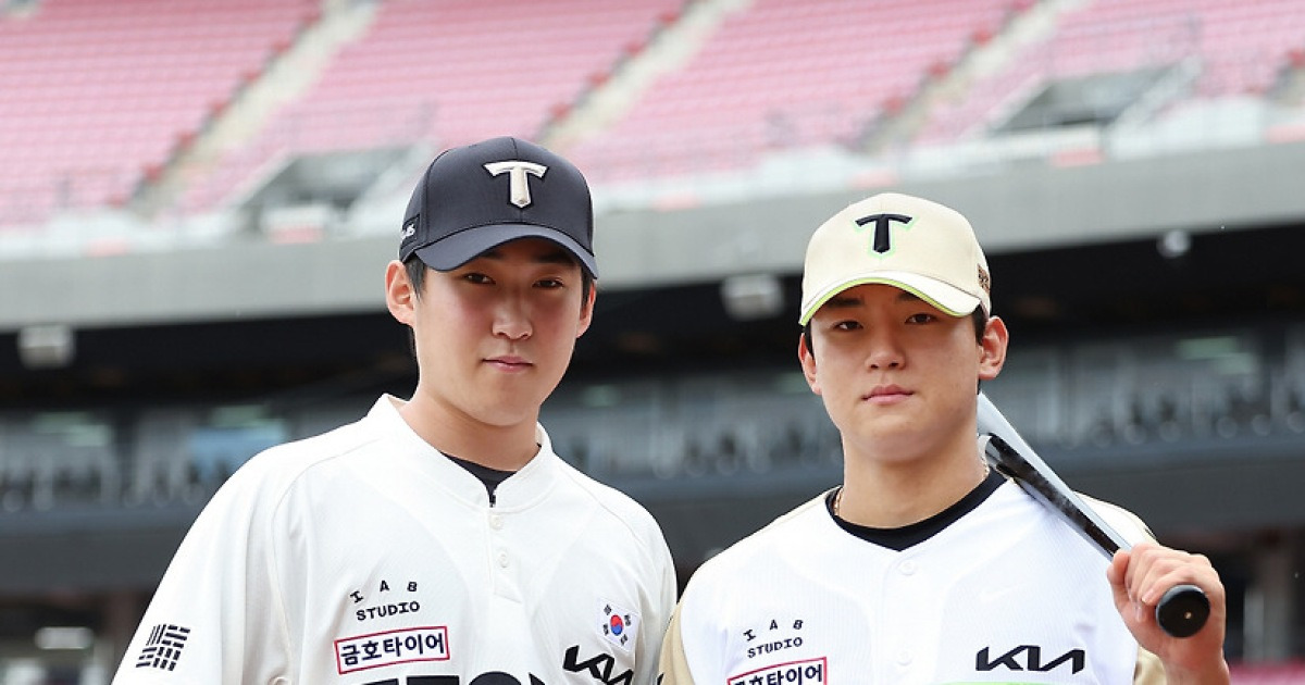 광복 78주년 기념+타이거즈 V12 기원…KIA, 특별 유니폼 2종 출시