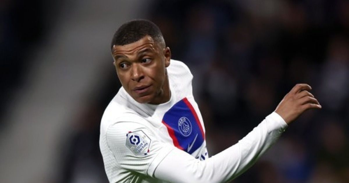 'PSG 1군 합류' 음바페, 보너스 2200억 '통큰 포기'→재계약 여부는 '추후 결정'