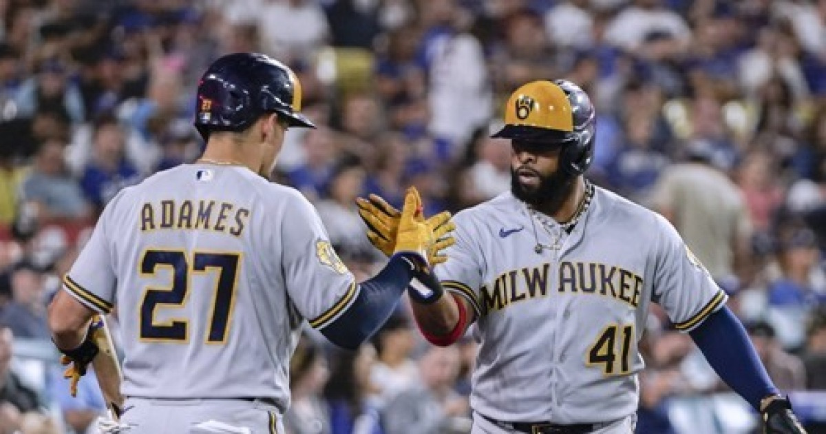 Brewers Dodgers Baseball