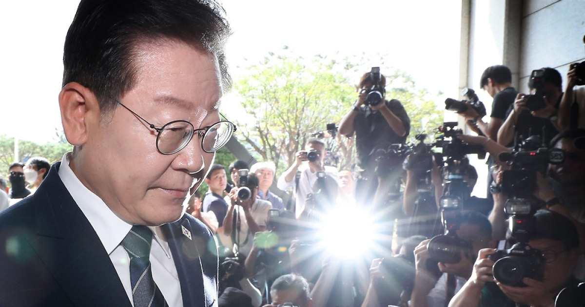 이재명 검찰 조사 10시간 반 만에 종료…조서 열람 시작