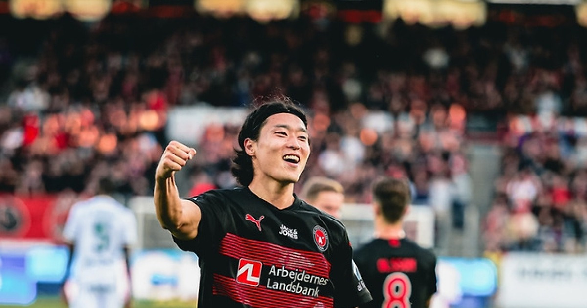 조규성, PK로 유럽대항전 첫 득점포…미트윌란은 UECL 플레이오프 진출