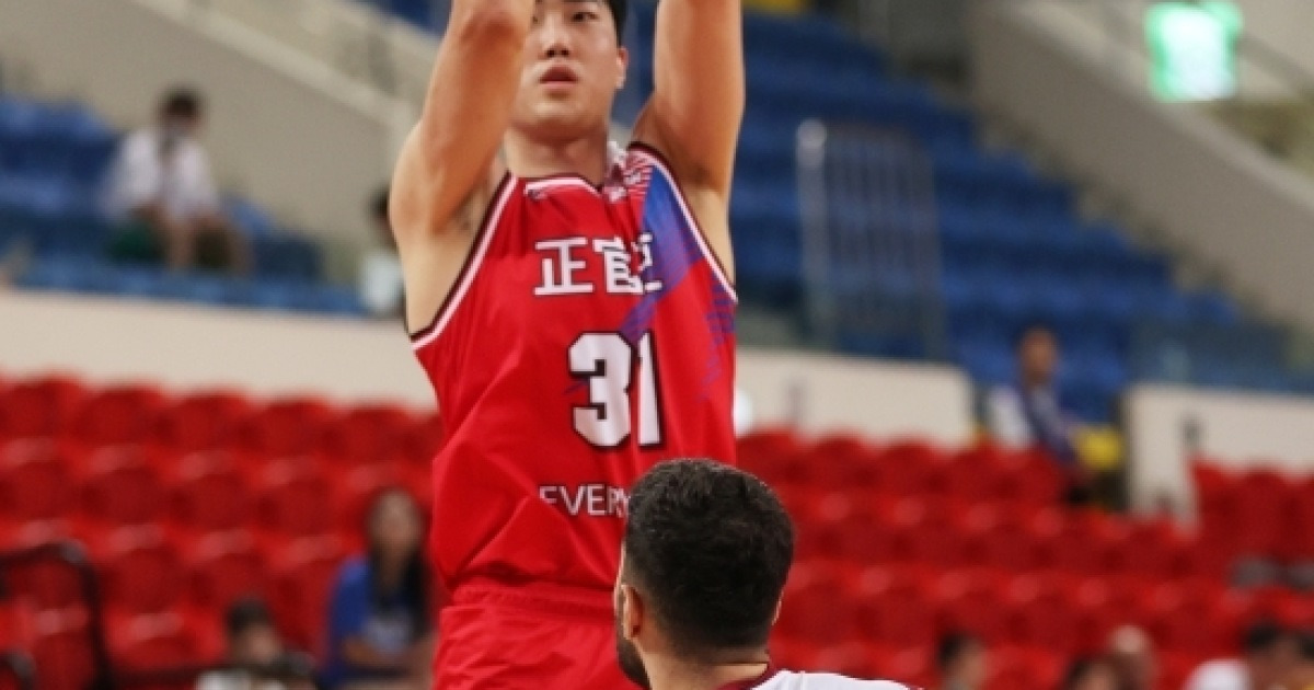 ‘26P 6R’ 정효근의 부활 선언, KGC도 웃었다…카타르 꺾고 존스컵 3연승 질주