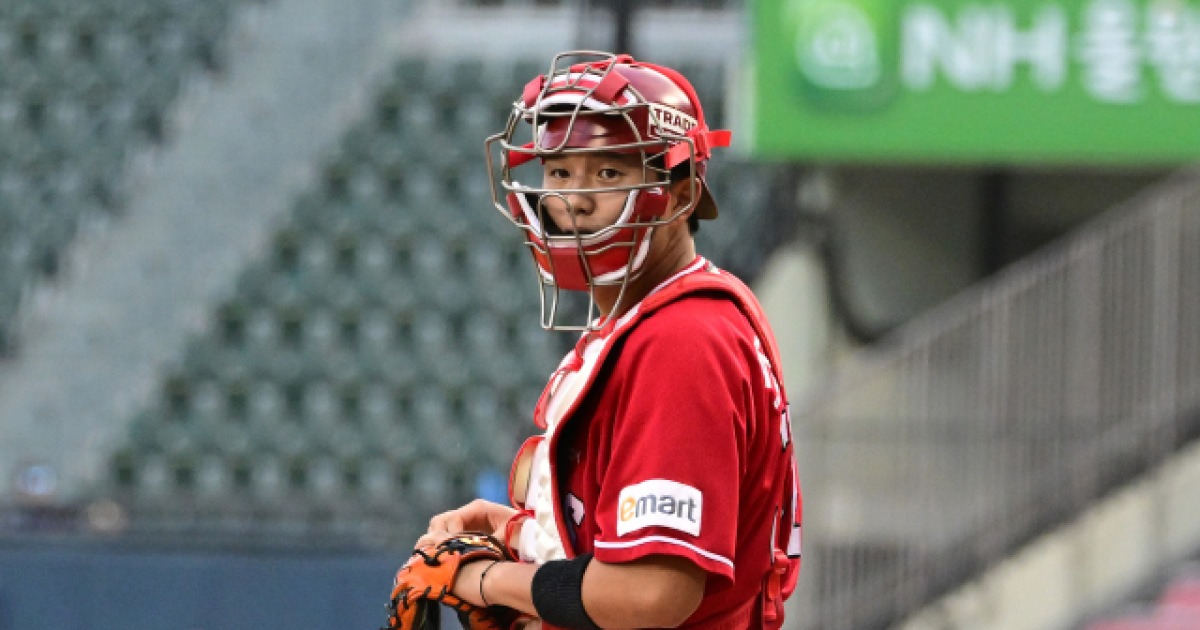 [MD포토] 조형우 'SSG 오늘은 선발투수'