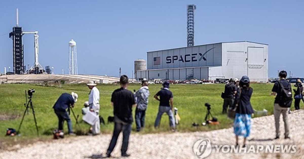 USA NASA CREW 7 LAUNCH