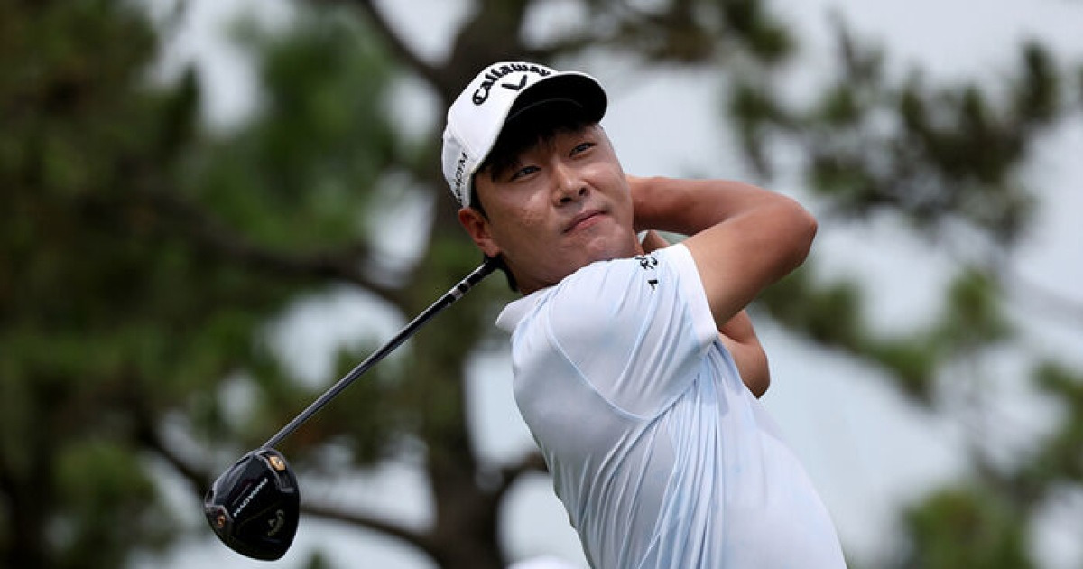 전가람, KPGA 군산CC오픈 3R 4타 차 선두