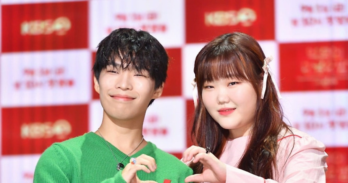 [종합] "뉴진스·이문세 원해"…최연소·최초 2MC 악뮤, '더 시즌즈' 3번째 주인공 낙점