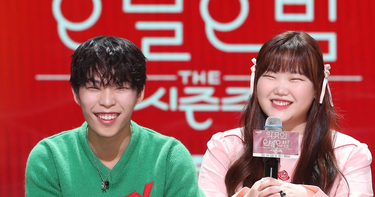 '오날오밤' PD "악뮤 2MC 가장 적절, '혈육' 케미 못 이겨" [N현장]