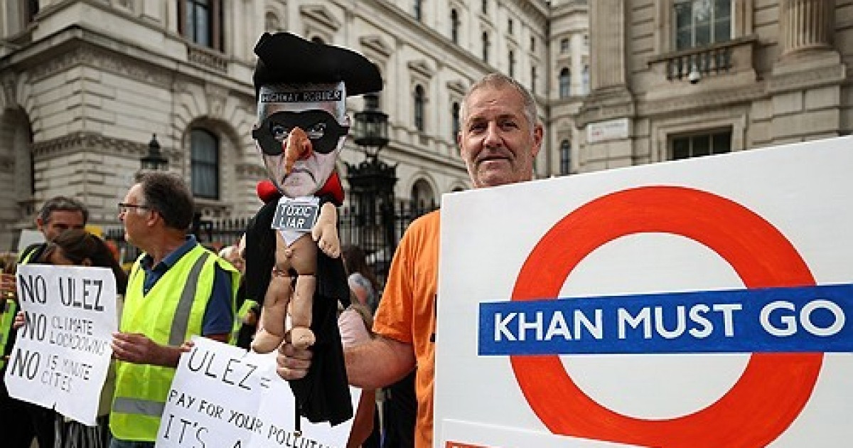 BRITAIN POLLUTION PROTEST