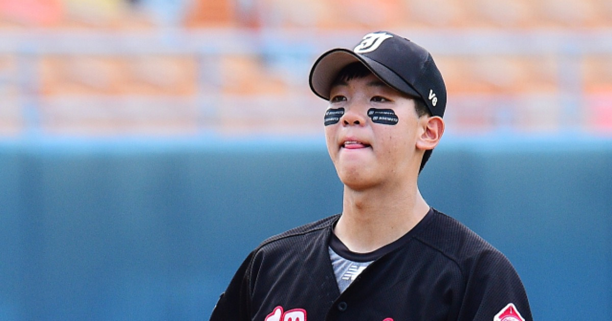 '전체 1순위' 영광 황준서냐? 김택연이냐? KBO, 14일 프로 유니폼 입을 '110명' 가린다