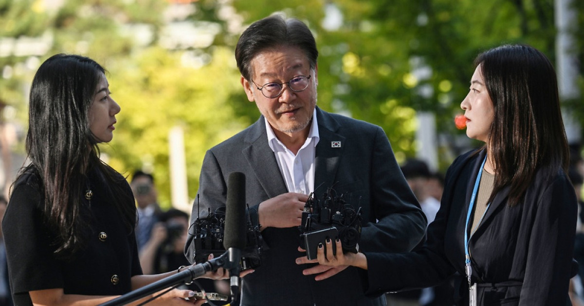 [속보]이재명 檢 조사 8시간 만에 종료···건강상 이유