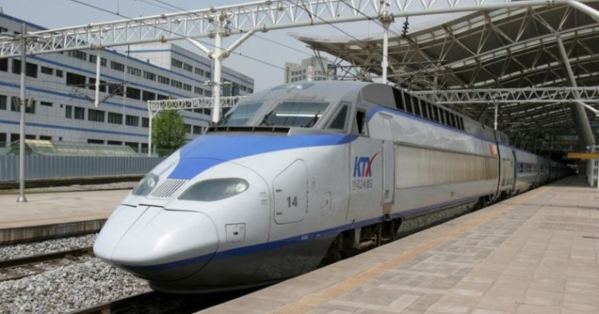 "비틀거리더니 떨어져"···서울역 KTX 선로서 60대 남성 사망