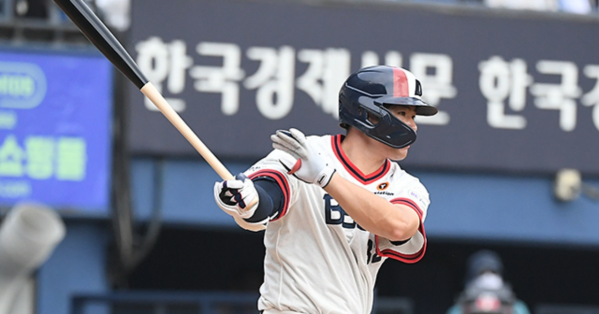 김재환 ‘KBO 역대 84번째 1200안타’ [MK포토]