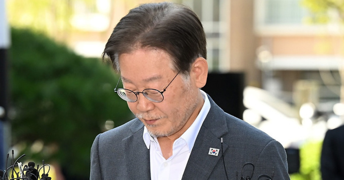 이재명 2차 조사 1시간50분 만에 완료…조서열람 중