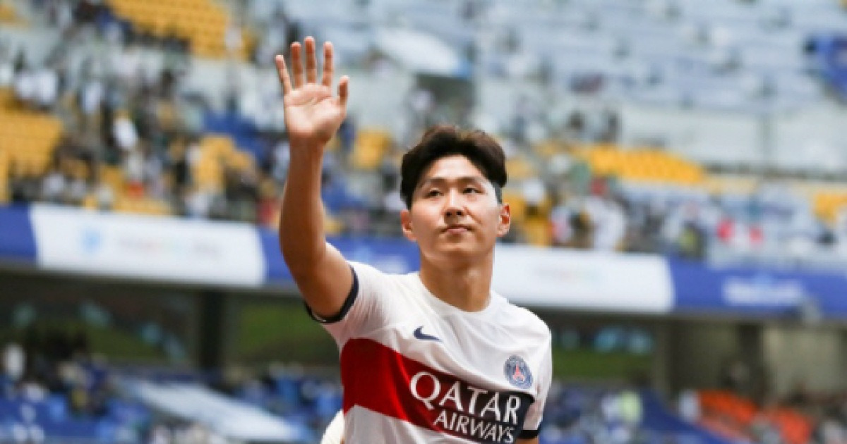 이강인, 허벅지 부상 씻고 PSG 훈련 복귀