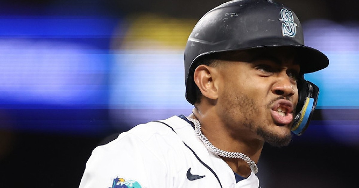 ‘미래의 MVP’ J-로드, 30-30 달성 후 인터뷰 거절 왜?