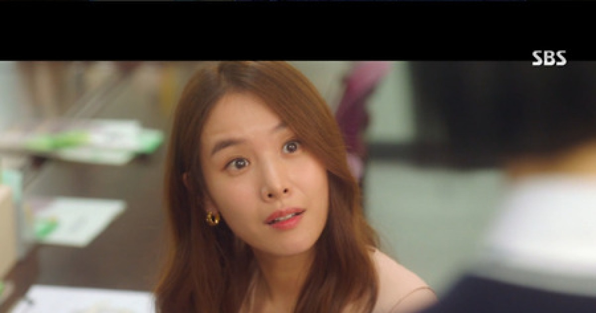 '7인의 탈출' 순박한 조윤희 없다…두 얼굴의 교사 강렬한 변신