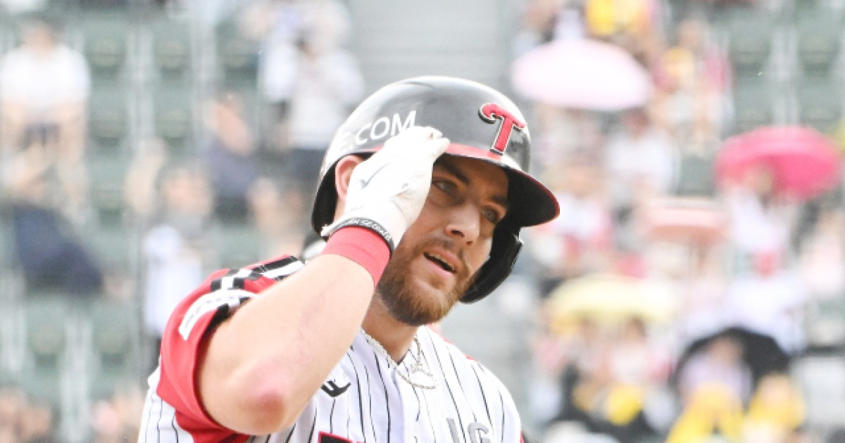 '70분 우천 중단' 그 후 분위기가 바뀌었다…'오스틴 19호포+김현수 3400루타' LG, DH 1차전 제압→SSG 6위 추락 [MD잠실]