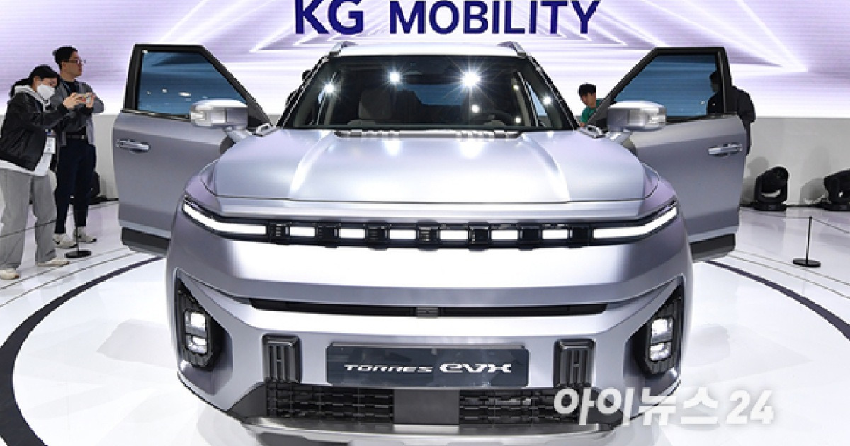 '3000만원대 전기SUV' 토레스 EVX 출시…200만원 더 인하한 이유
