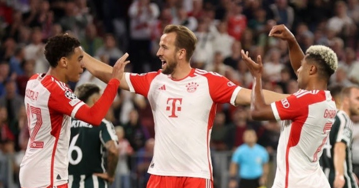 [UCL 리뷰] '오나나 대형 실책+케인 PK 쐐기골+김민재 풀타임' 뮌헨, 맨유에 4-3 승...조별리그 35G 무패행진