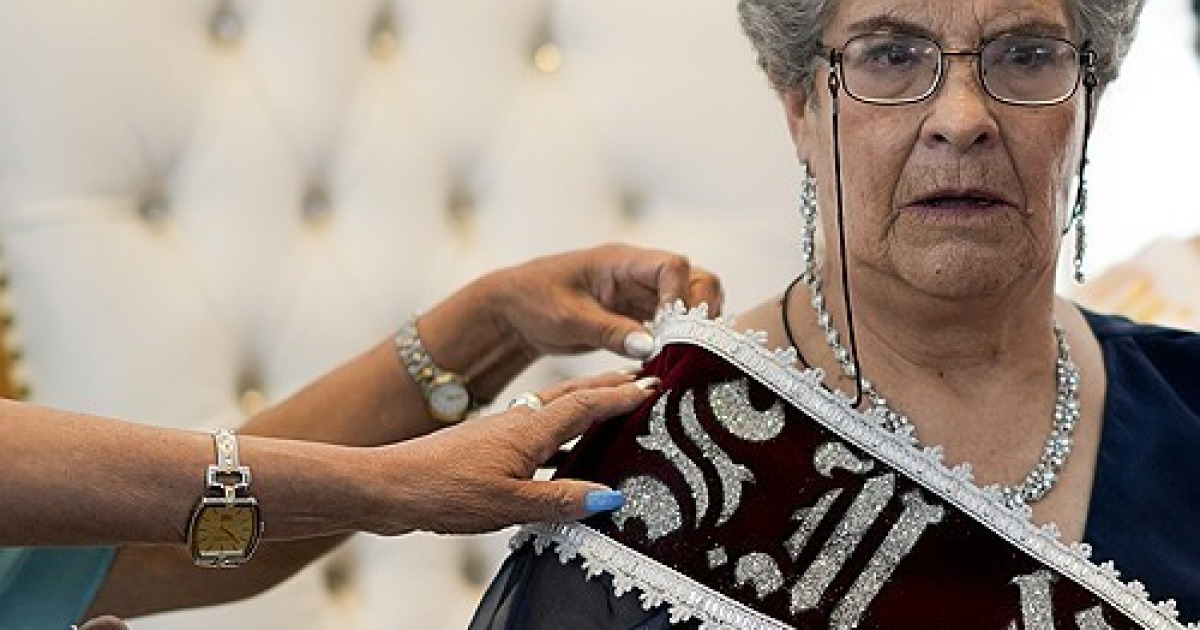 Bolivia Elderly Spring Queen