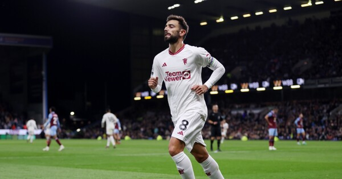 [EPL zip] '페르난드스 환상 발리 결승골' 맨유, 번리에 1-0 신승