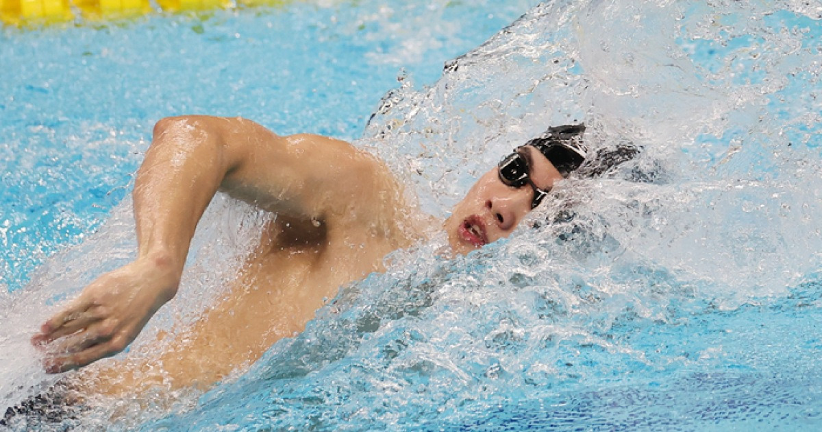 ‘AG 데뷔’ 황선우, 남자 자유형 100m 예선 2위로 통과···황선우·이호준 동반 결승행, 결승은 밤 9시26분
