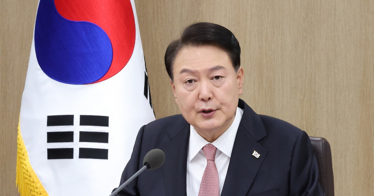 Yoon's approval rating edges up after 6-day trip to New York