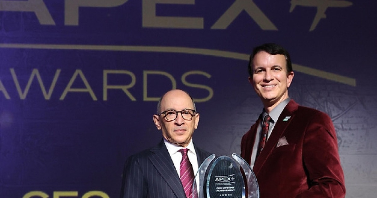 카타르항공 CEO, 전 세계 단 6명만 받은 APEX CEO 평생 공로상 수상