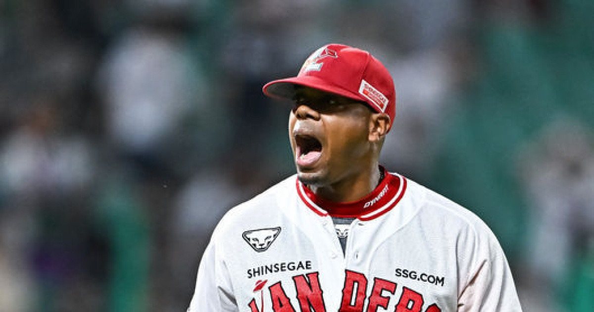 엘리아스 '8이닝 0볼넷 KKKKKKKK' 역투, 6회 빅이닝! SSG, DH 2차전 잡고 4위 두산 2G 차 추격 [인천 리뷰]