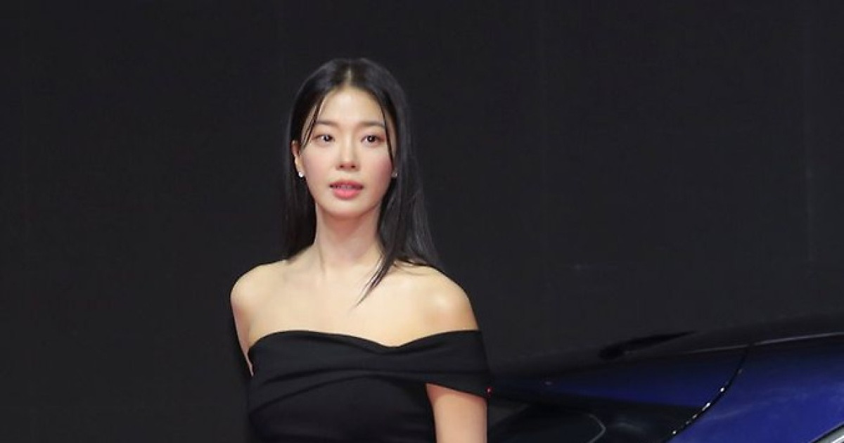 임세미, 쇄골이 포인트[28th BIFF]