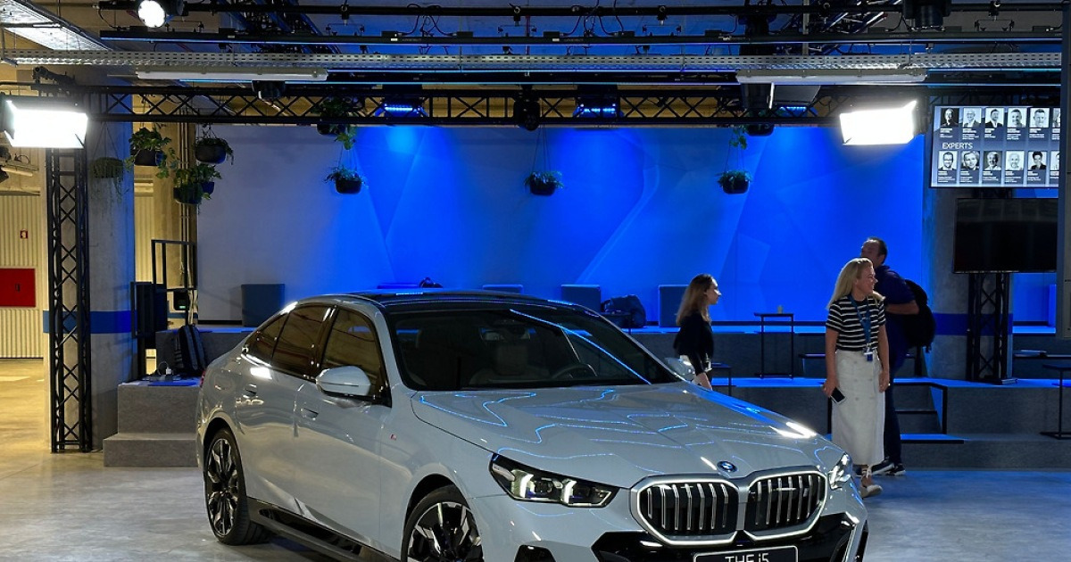 [단독] BMW 5시리즈 전기차 1호 주인은 삼성SDI