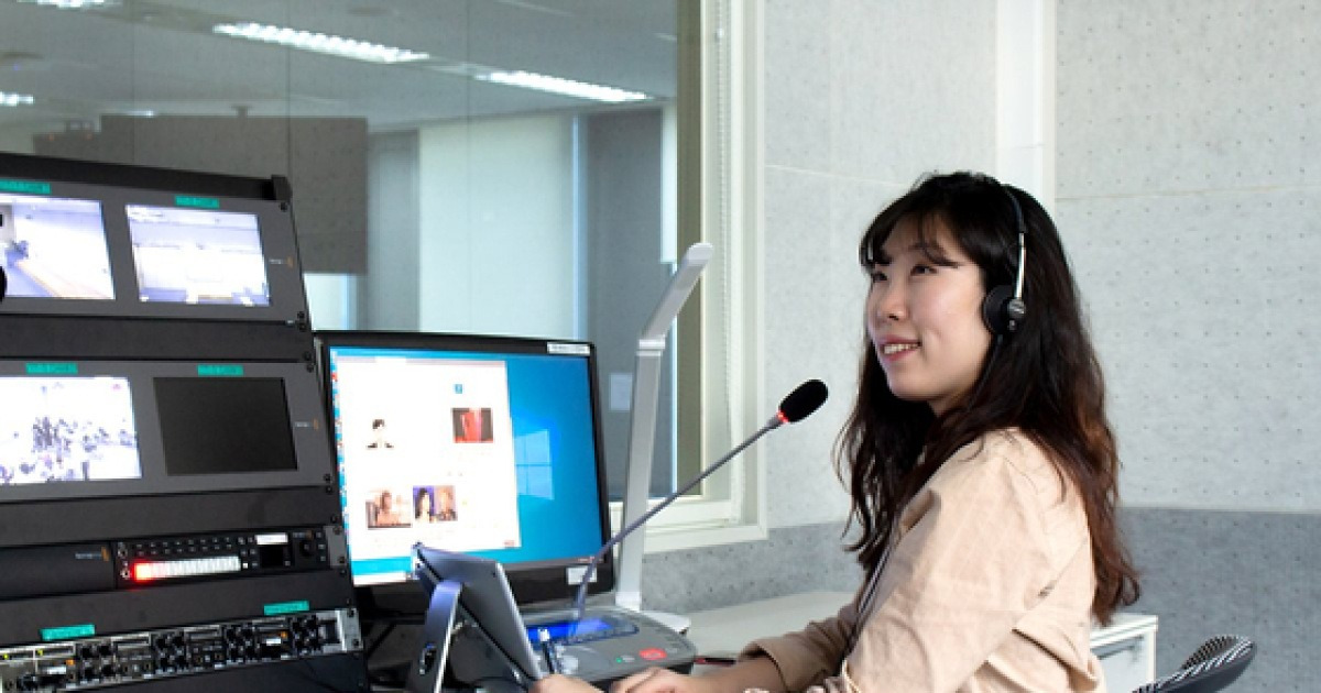 Coupang to hire Korean to English translators, interpreters