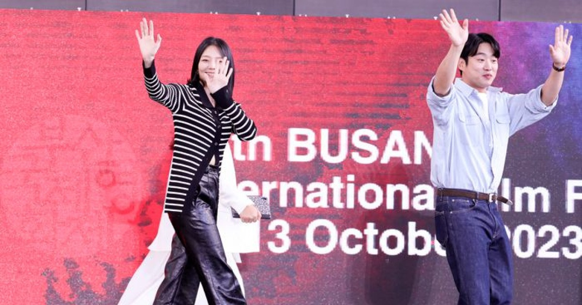 이솜-안재홍, 기분 좋은 만남[28th BIFF]