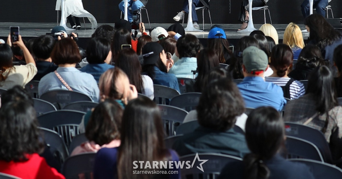 BIFF 관객들 만난 'LTNS' [★포토]