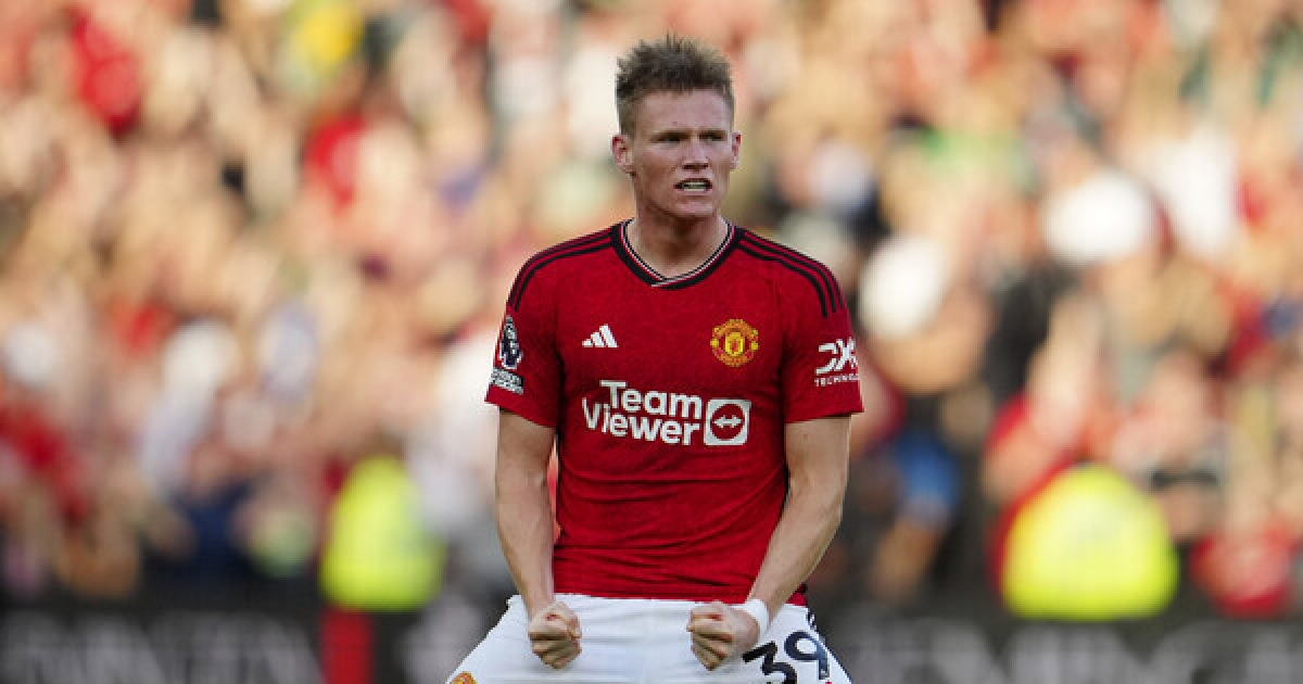 [EPL zip] '그야말로 드라마!' 맨유, '맥토미니 멀티골'로 브렌트퍼드에 2-1 승