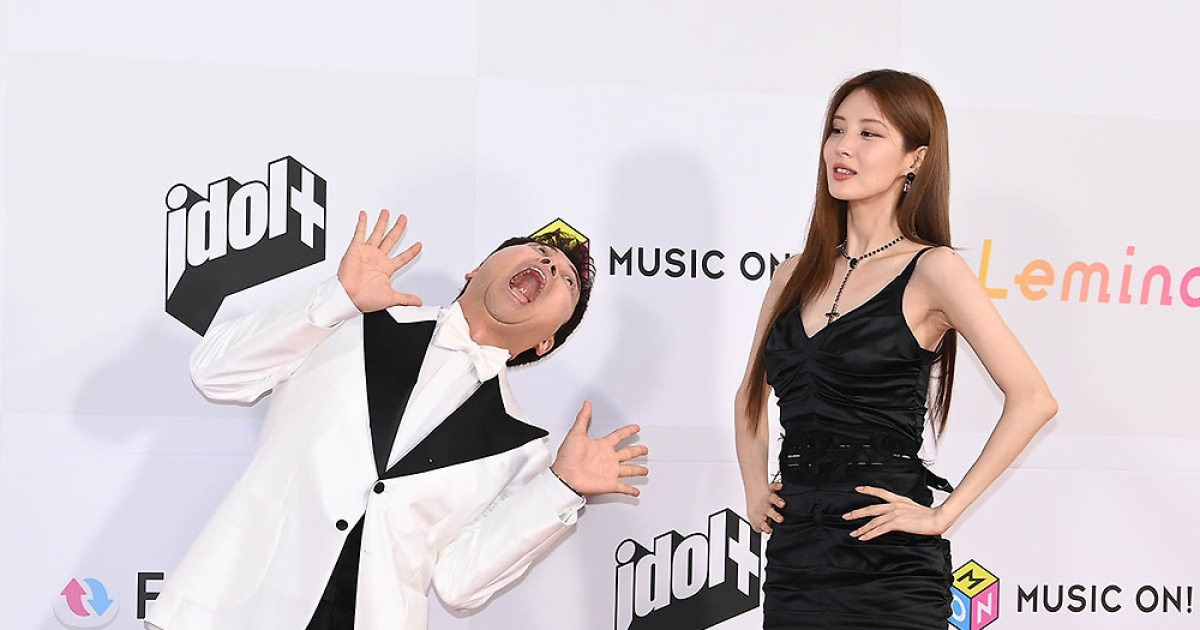 전현무-서현 '더팩트뮤직어워즈 2MC 시그니처 포즈'[엑's HD포토]