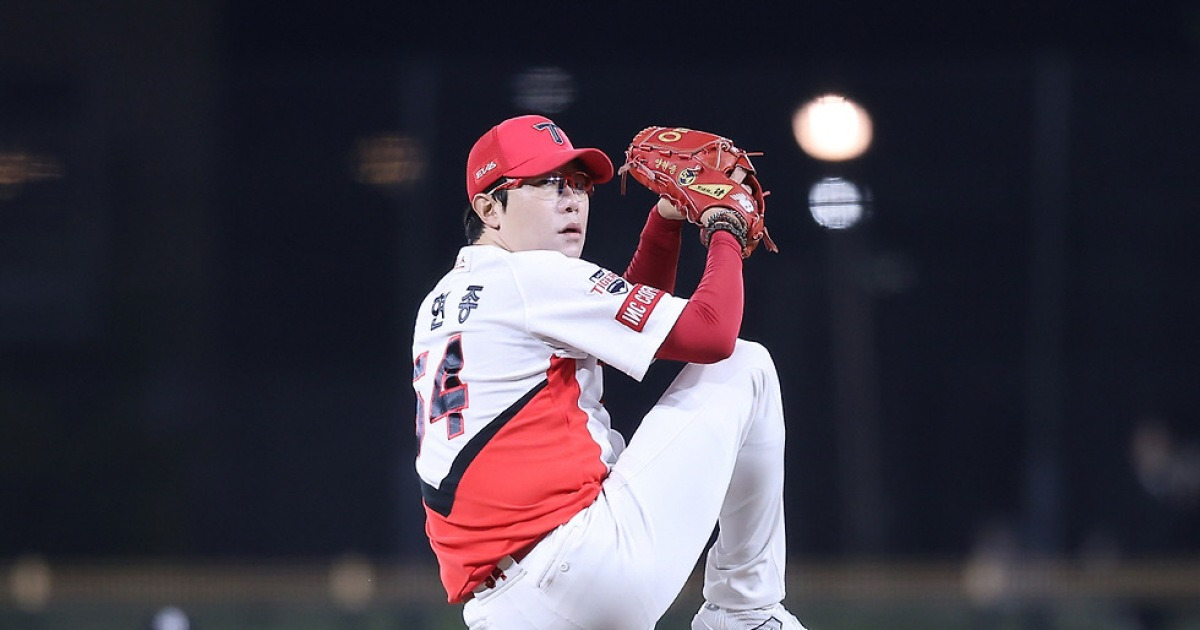 벼랑 끝 팀 구한 8이닝 무실점 쾌투, 'KBO 최초 9년 연속 160이닝' 또 대기록 쓴 대투수[광주 히어로]