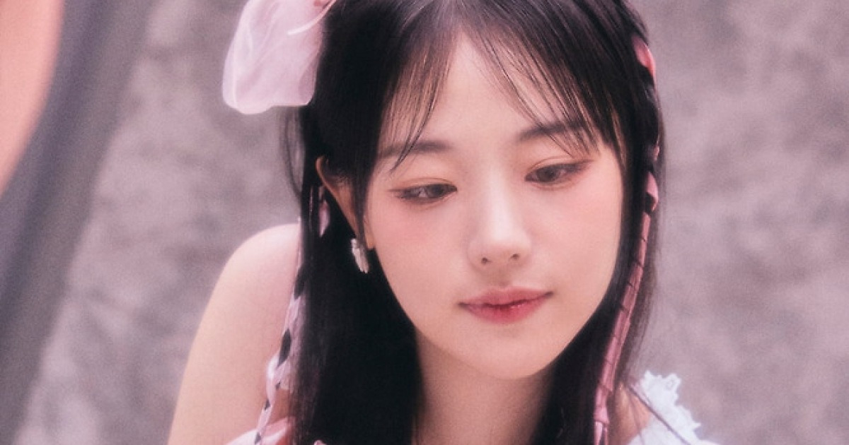 410만 유명 틱톡커에서 걸그룹 기타리스트 됐다… QWER 히나 누구길래