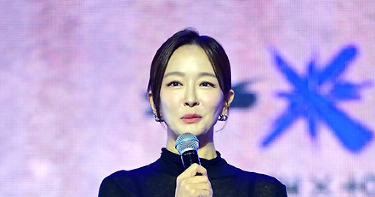 박선영 아나운서 투모로우바이투게더 쇼케이스 진행 포토엔hd