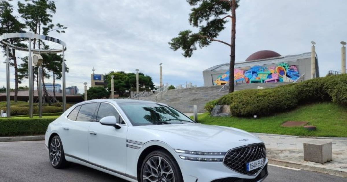 [시승기] 제네시스의 자존심 'G90', 품질 좋아졌지만 아쉬움도