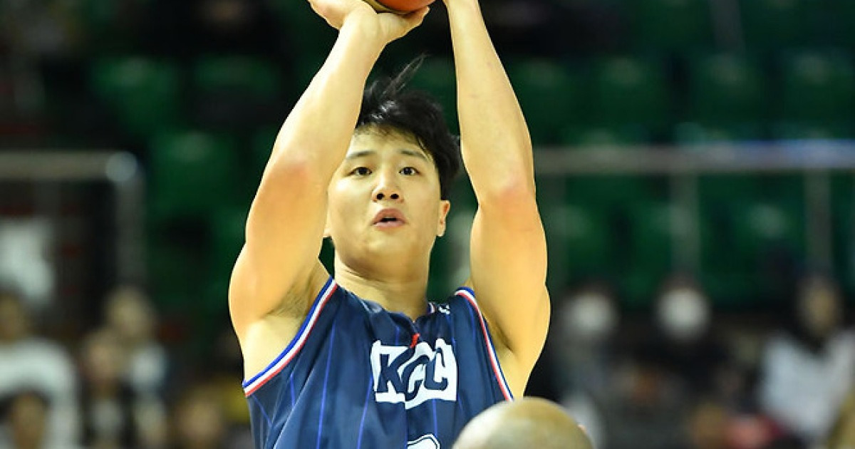 '허웅 27점' KCC, LG 꺾고 KBL 컵대회 4강 진출